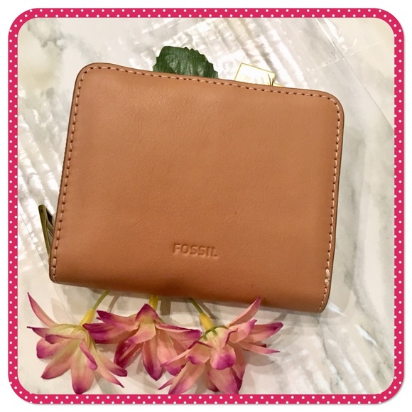 Fossil | Bags | Fossil New Tan Small Wallet | Poshmark